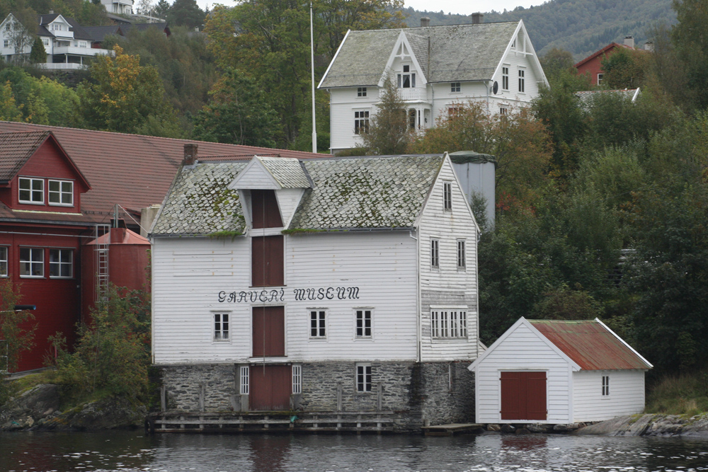 Valestrand - garveribygda - DigitaltMuseum