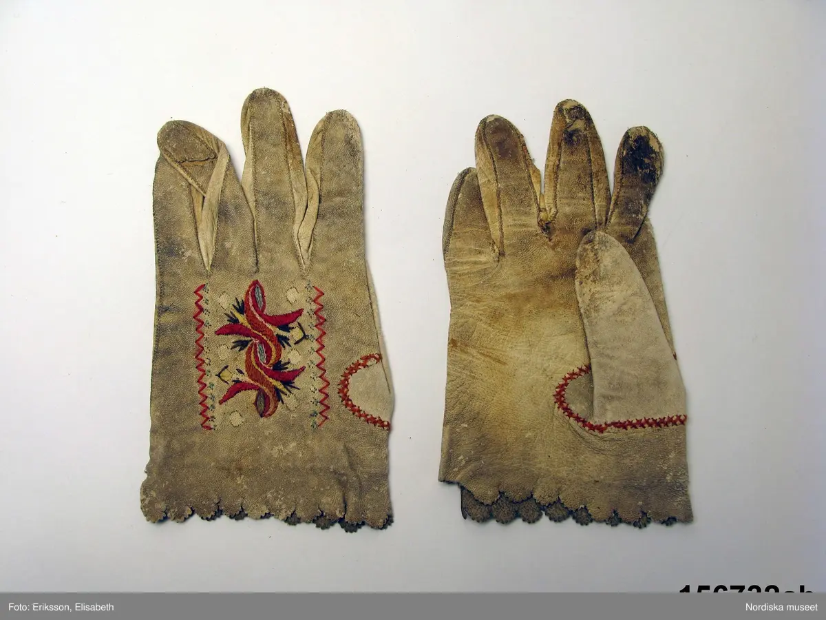 Handskar - Nordiska museet / DigitaltMuseum
