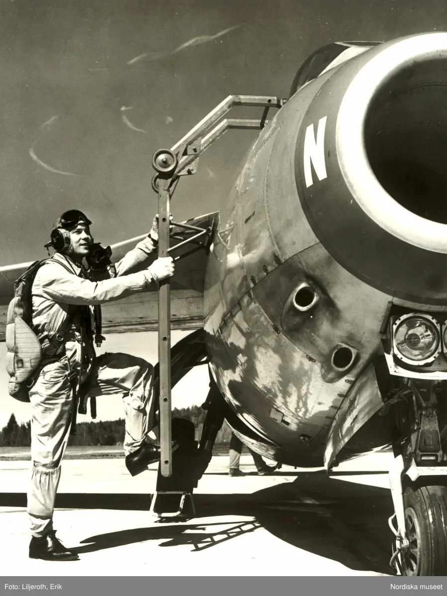 Kungliga Hälsinge Flygflottilj, F15, Söderhamn. En Saab J29 Tunnan med ...