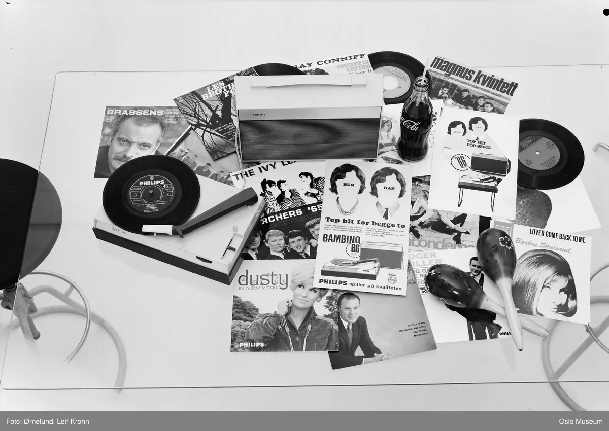 Bambino platespiller, LP-plater - Oslo Museum / DigitaltMuseum