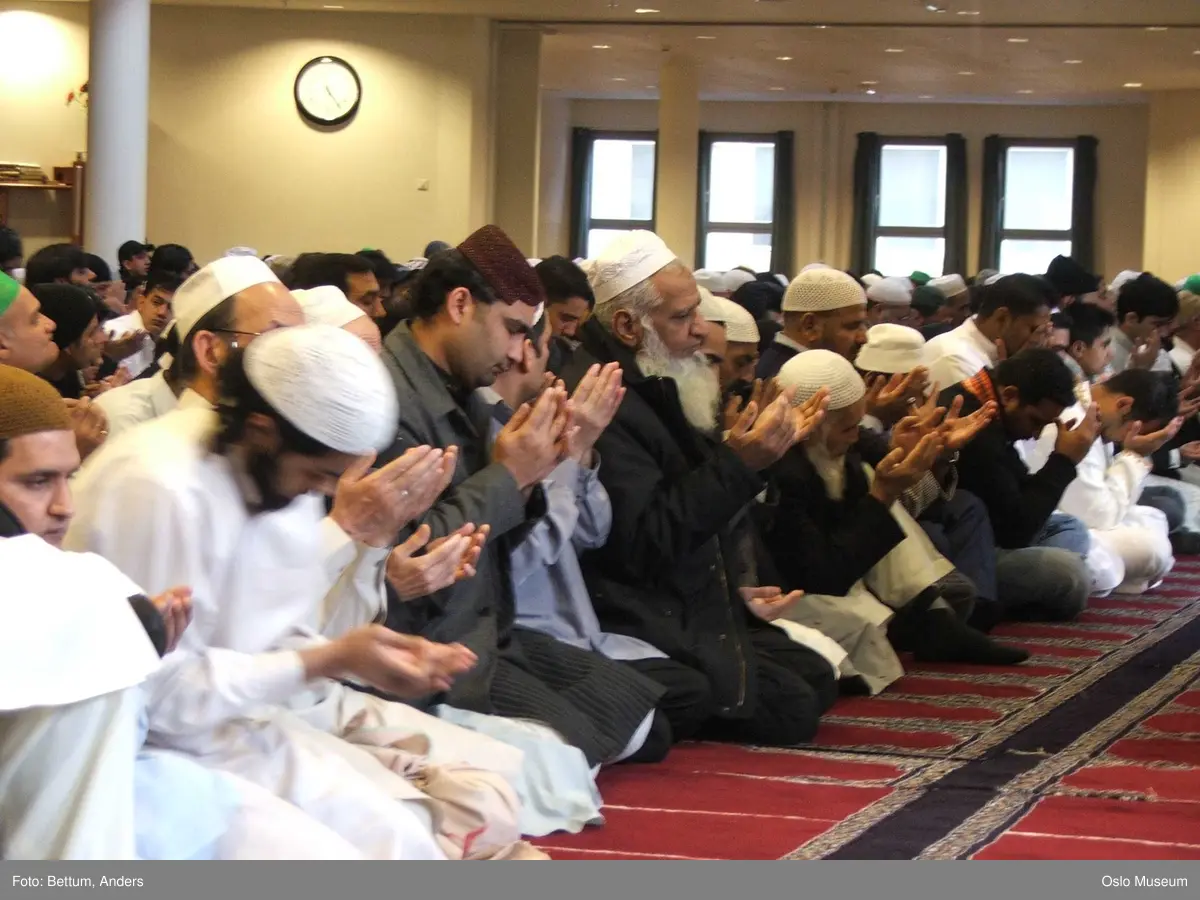 Islam, moske Central Jamaat-e Ahl-e Sunnat Norway, Id al-adhan fering ...