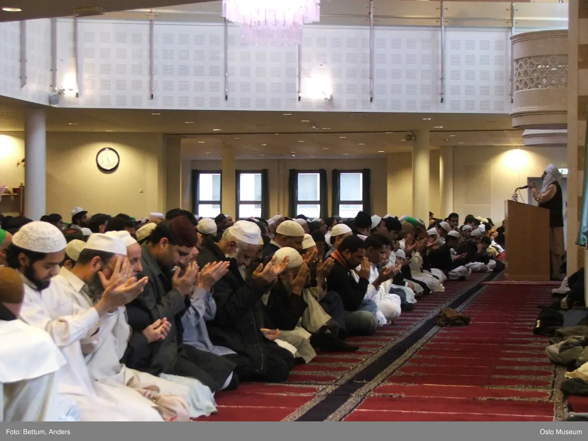 Islam, moske Central Jamaat-e Ahl-e Sunnat Norway, Id al-adhan fering ...
