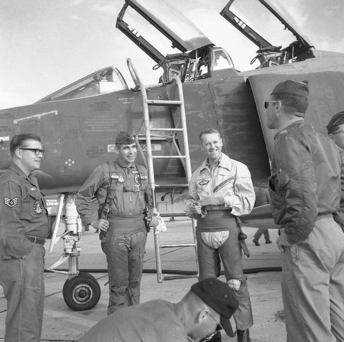 Skvadronsutveksling. 331 skvadron tar imot 53rd Tactical Fighter ...