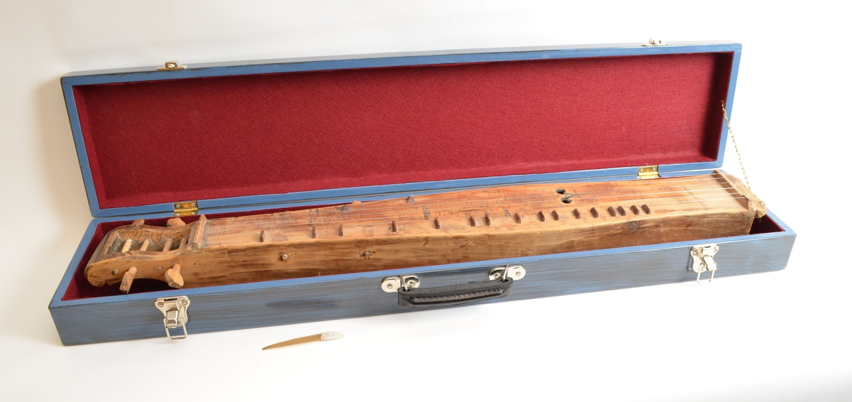 Langeleik med kasse - Valdres Folkemuseum / DigitaltMuseum