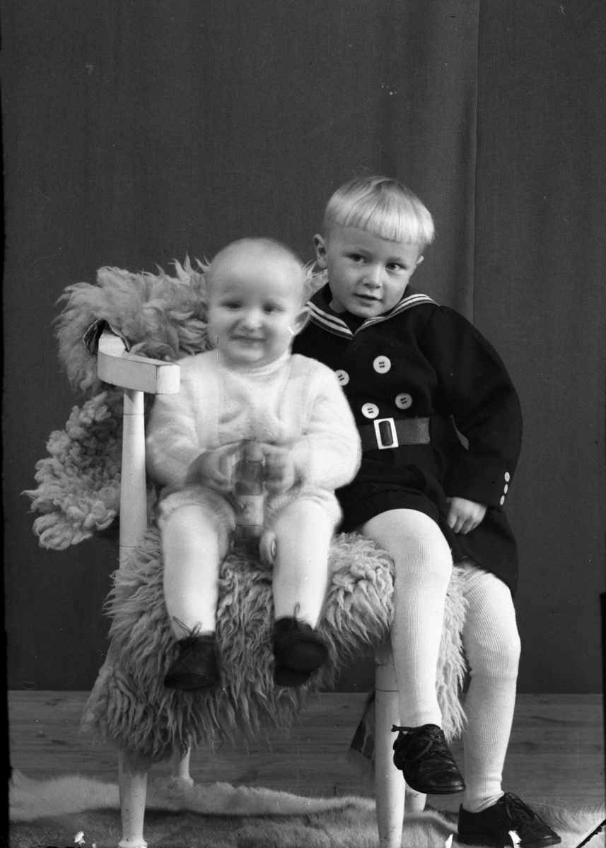 Frå v.Arne Terje og Lars Roe. - Gol bygdearkiv / DigitaltMuseum