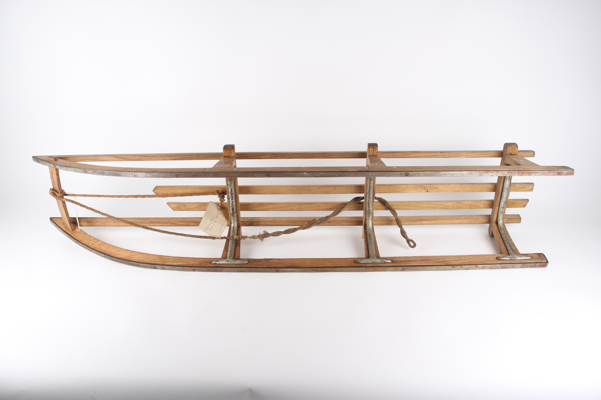 Kjelke - Skimuseet i Holmenkollen / DigitaltMuseum