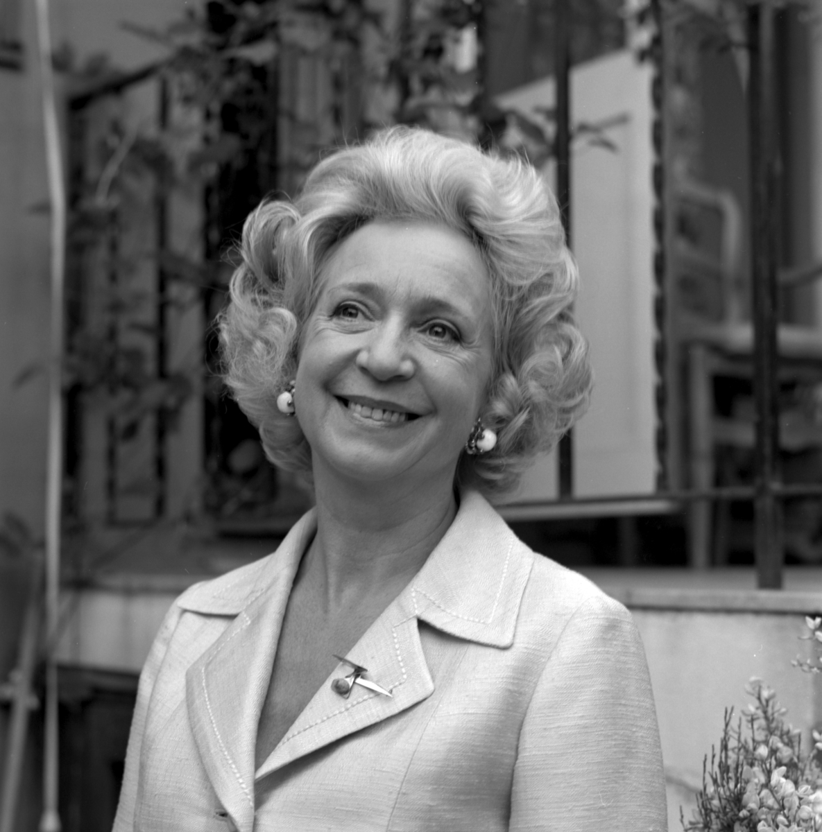 Wenche Foss. Portretter. 21/2-75. - DEXTRA Photo / DigitaltMuseum