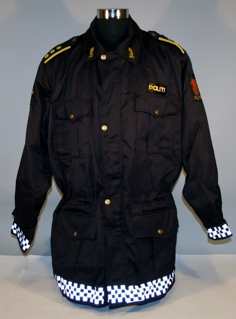Politijakke M/1995 - Justismuseet / DigitaltMuseum