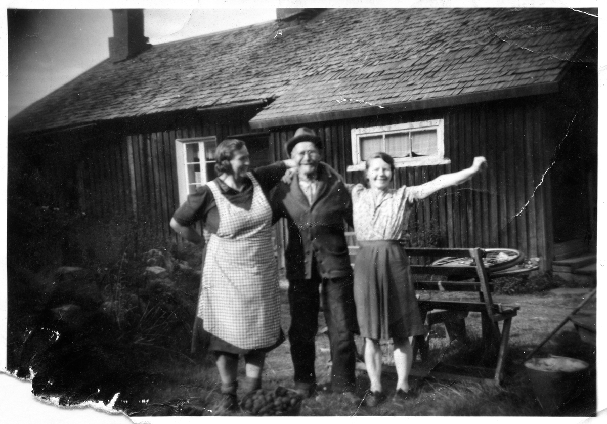 Signe Karlsen, Aslak Kleven eller Aashaug, Tora Samuelsen Byggstøyl ...