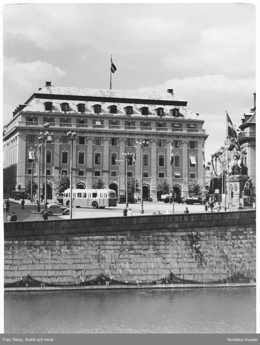 Stockholm. Skandinaviska Enskilda Banken vid Gustav Adolfs torg ...