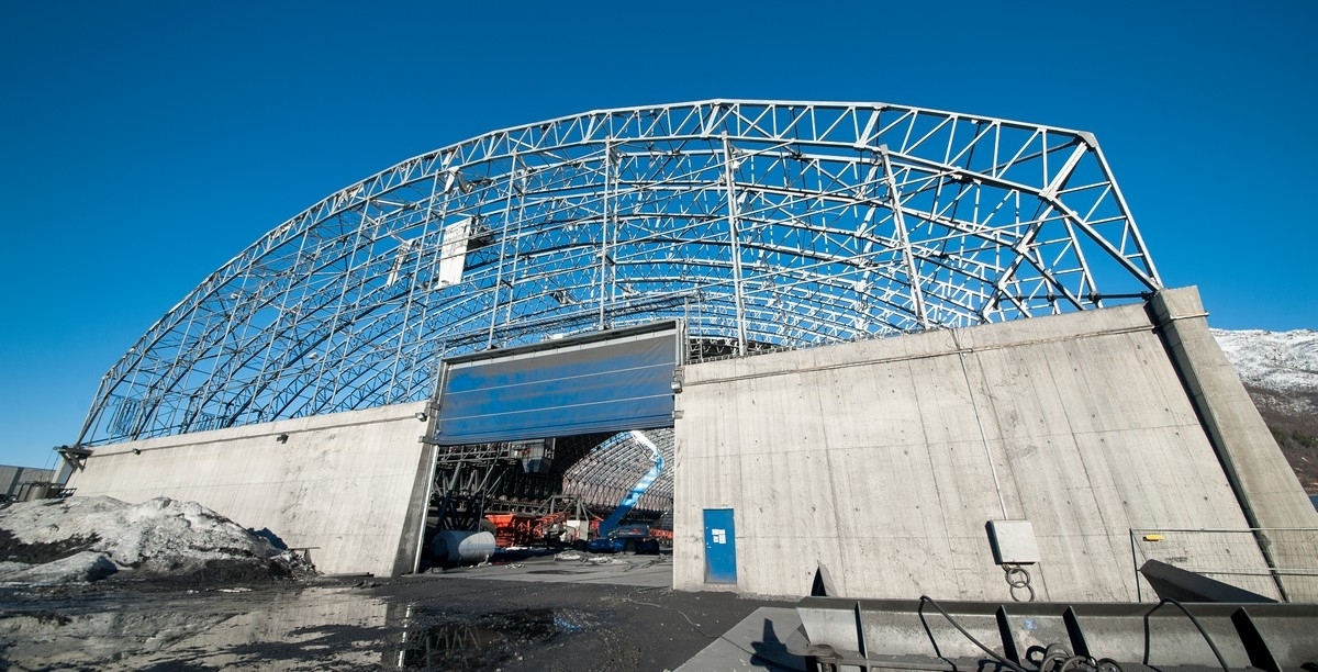 Northland ressourses lagerbygning ble kraftig rasert av uværene Ole og ...