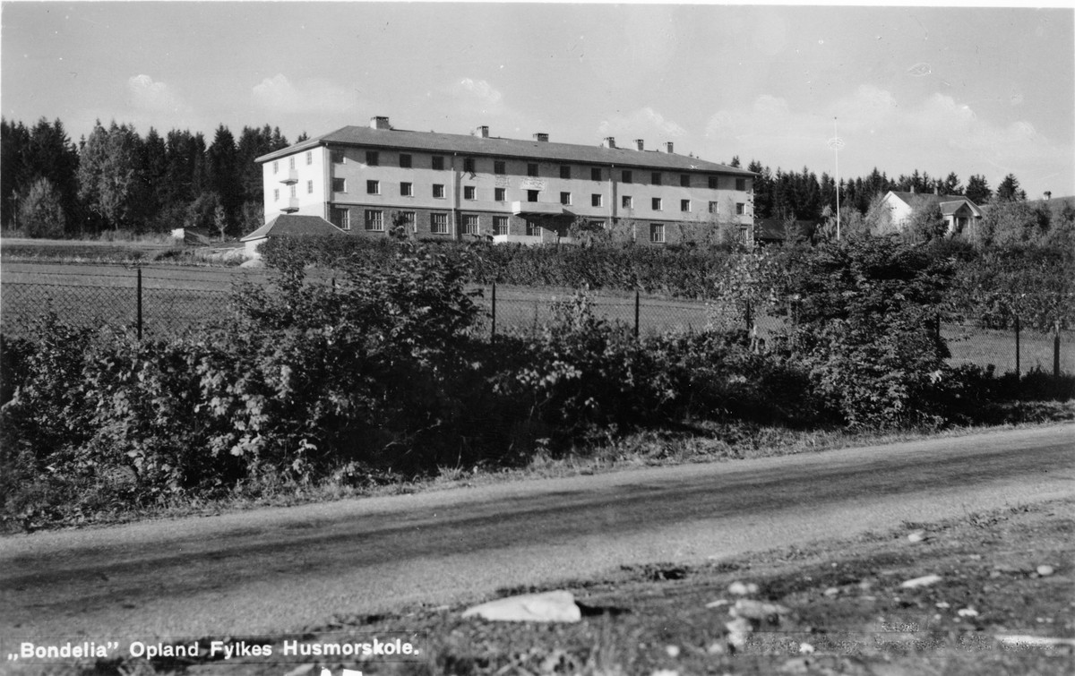 Postkort, Bondelia husmorskole, Opland fylkes husmorskole, ny bygning ...