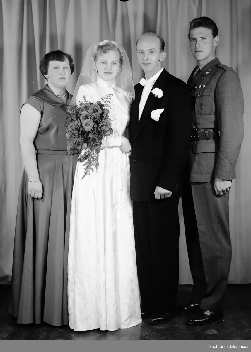 Edvin Hvattum og Ingrid f. Jevne - Gudbrandsdalsmusea / DigitaltMuseum