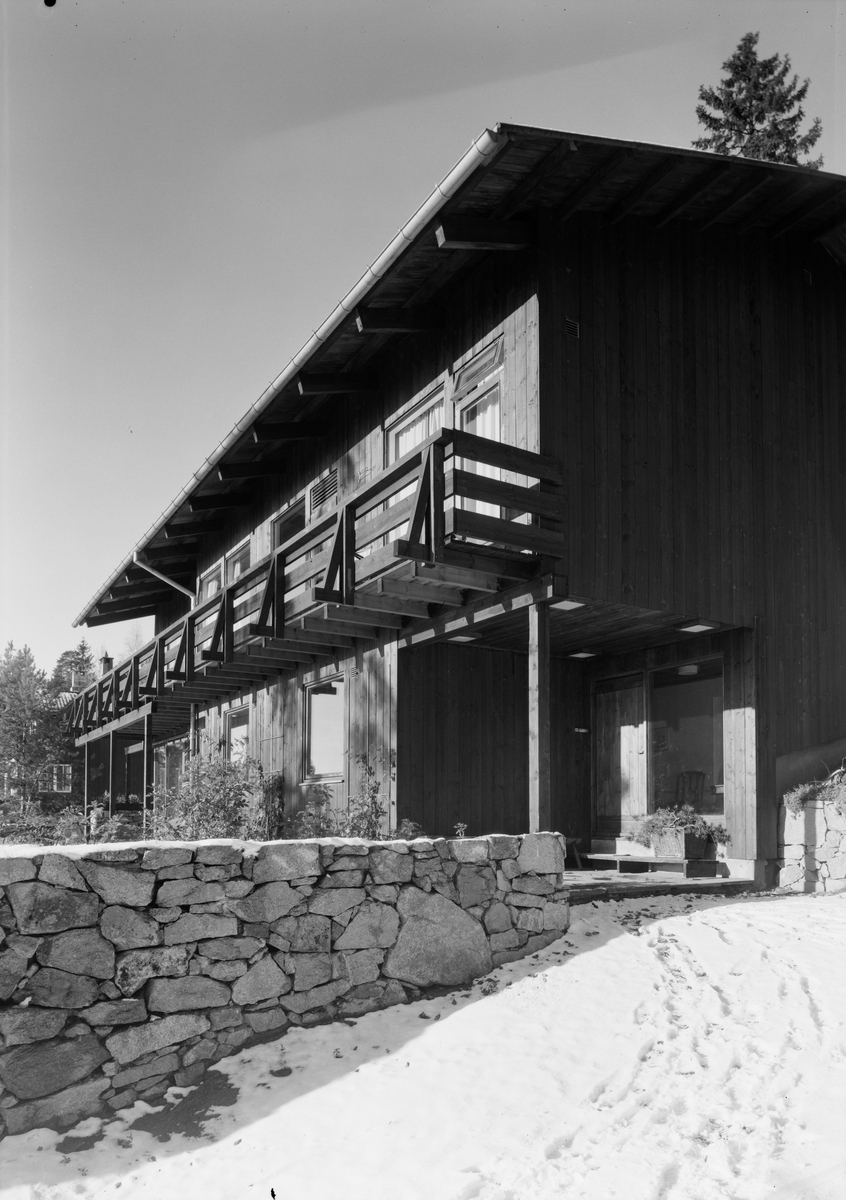 Arnesen, Finn adv. ark. Jens og Wenche selmer - DEXTRA Photo ...