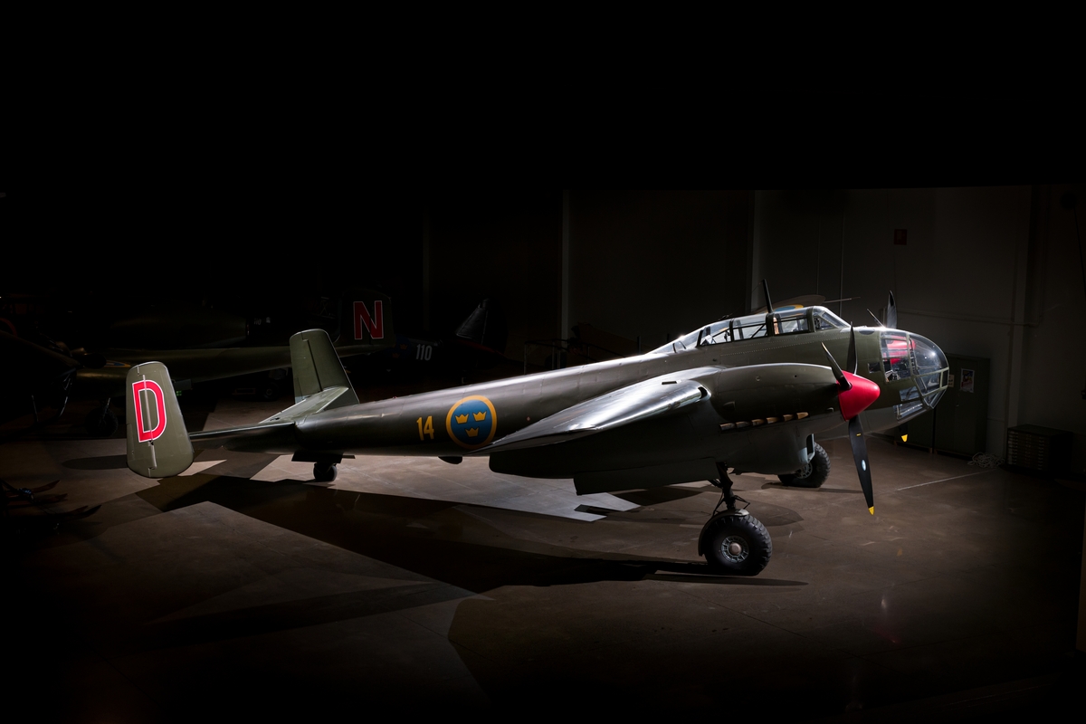 Flygplan - Flygvapenmuseum / DigitaltMuseum