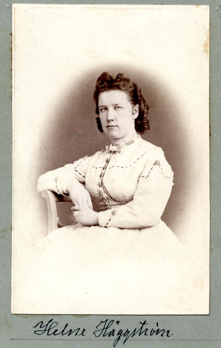 Helne Häggström. - Västernorrlands museum / DigitaltMuseum