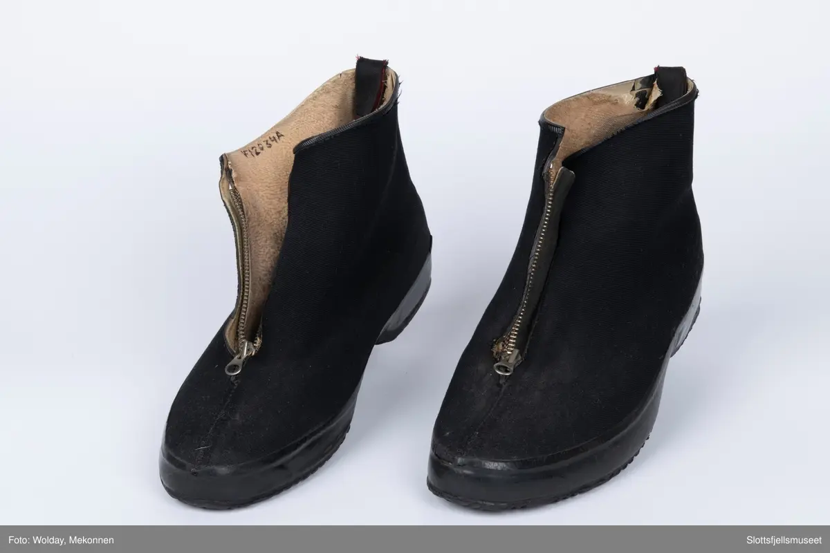 Sko - Slottsfjellsmuseet / DigitaltMuseum