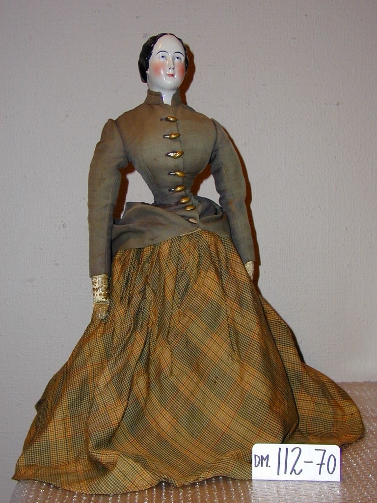 Dukke - Drammens Museum / DigitaltMuseum