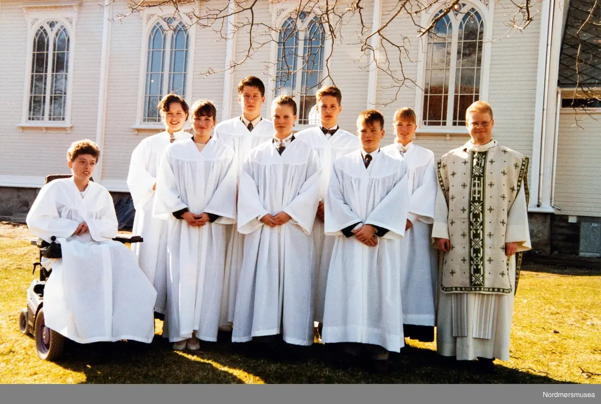 konfirmanter, prest .Bildet er fra avisa Tidens Krav sitt arkiv i tidsrommet 1970-1994. Nå i ...