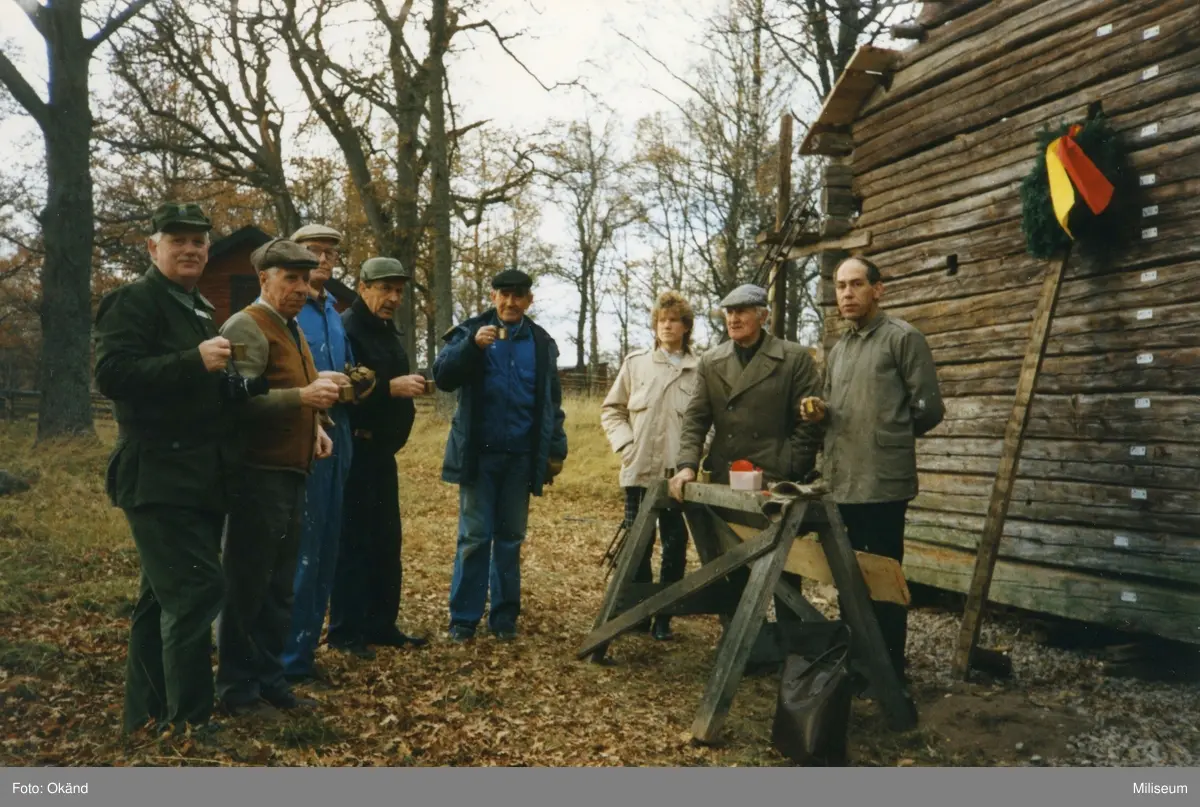 Taklagsfest. Från vänster Stig Olof "Son" Svensson, Harry Palmér, Per ...