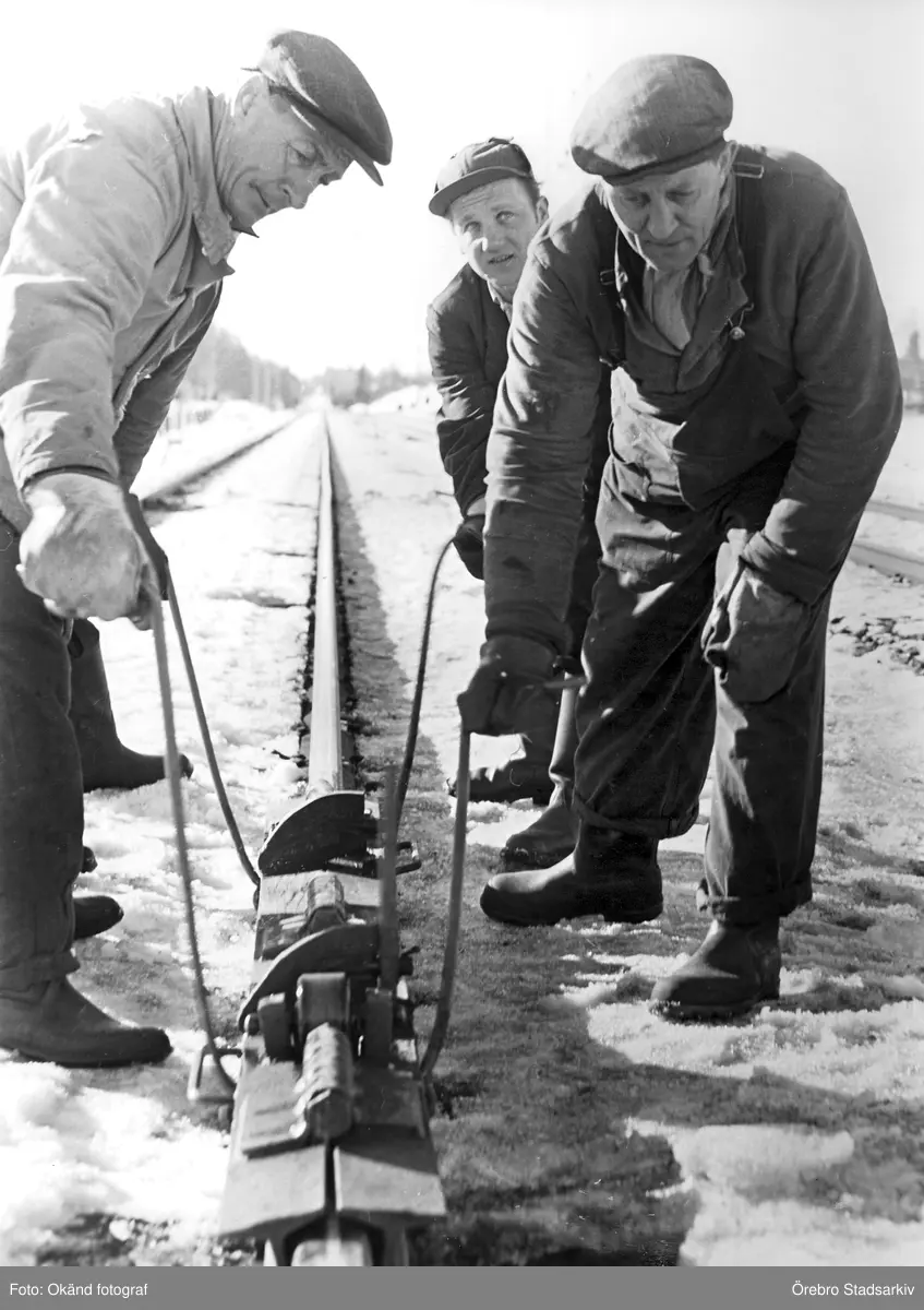 Rälspumpning i Gustavsvik, 1950-tal - Örebro Stadsarkiv / DigitaltMuseum