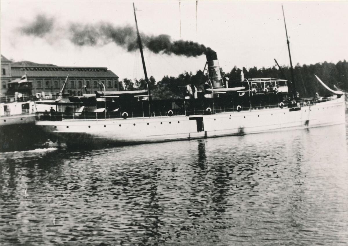 Fartyg Ryssviken 02 - Nacka lokalhistoriska arkiv / DigitaltMuseum