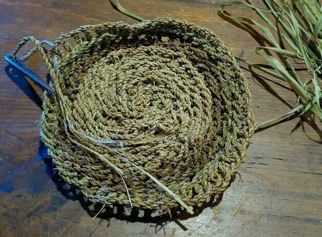 Grønne vikinger: Enkel nålebinding - Midgard vikingsenter