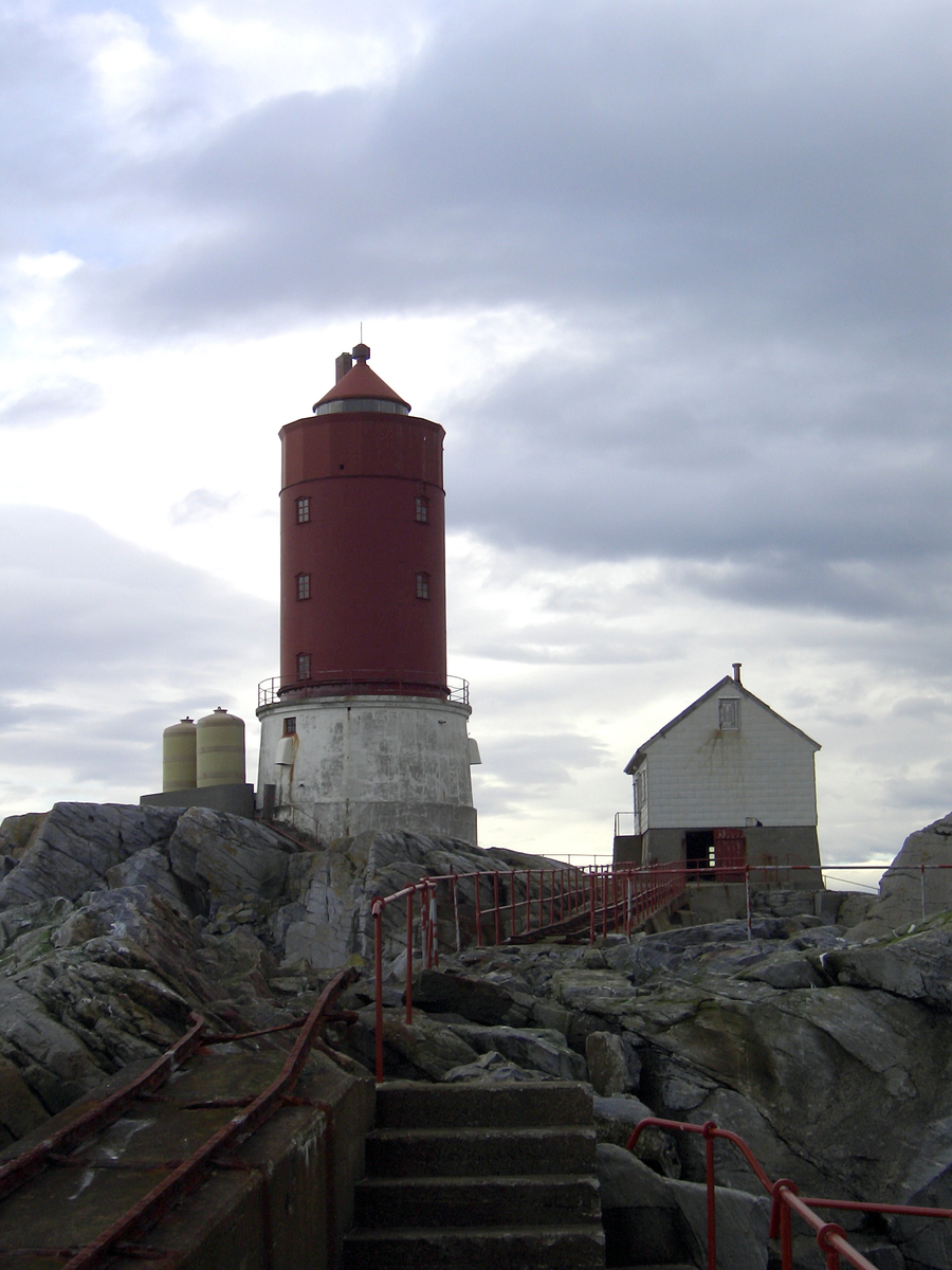 Storholmen fyrstasjon - DigitaltMuseum