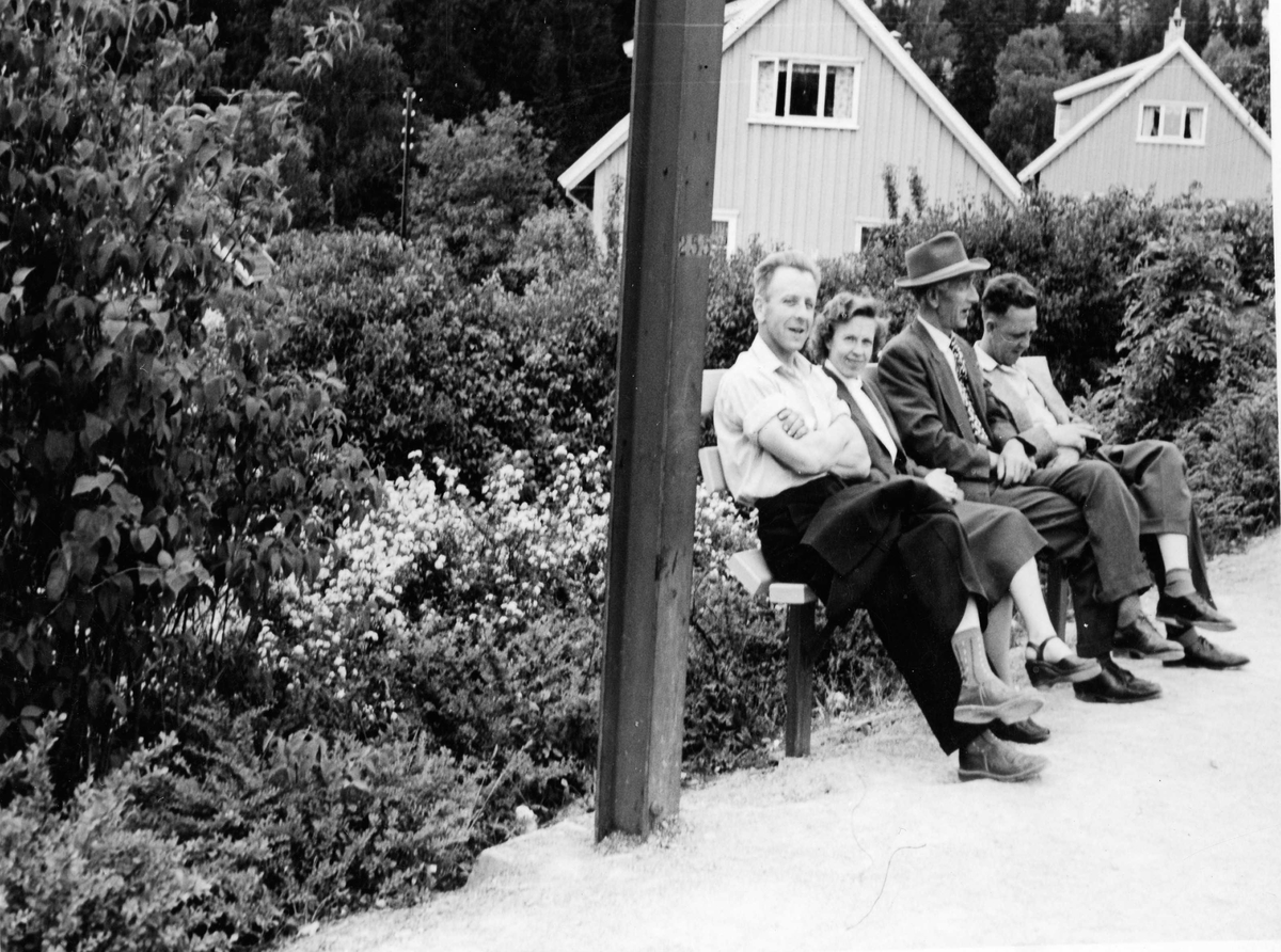 Busstur til Oslo. - Gol bygdearkiv / DigitaltMuseum