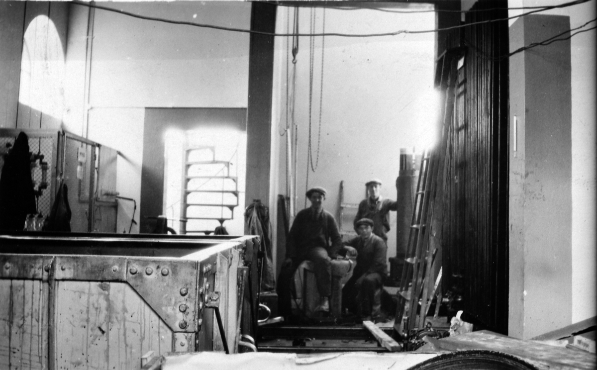 Interiør, sekundærstasjon, Ringsaker og Nes Kraftanlegg, 1925-30, 3 ...