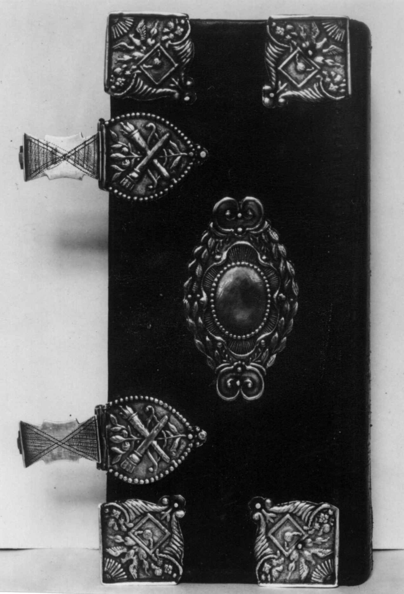 Bokbind - Norsk Folkemuseum / DigitaltMuseum