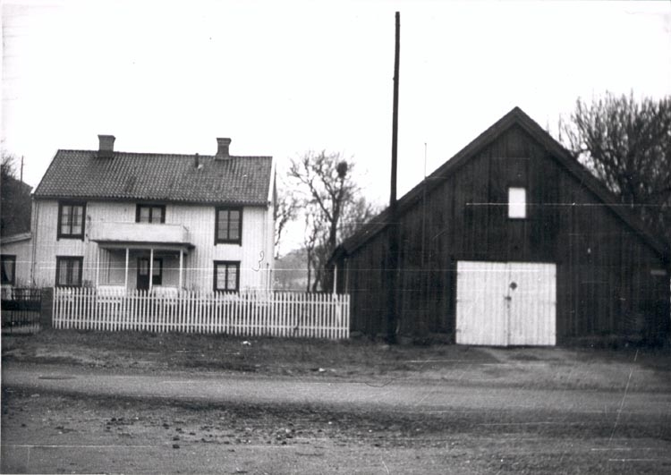 Notering på kortet: "GRAVARNE". "Nyårsdagen 1960". "FOTO (C58) DAN ...