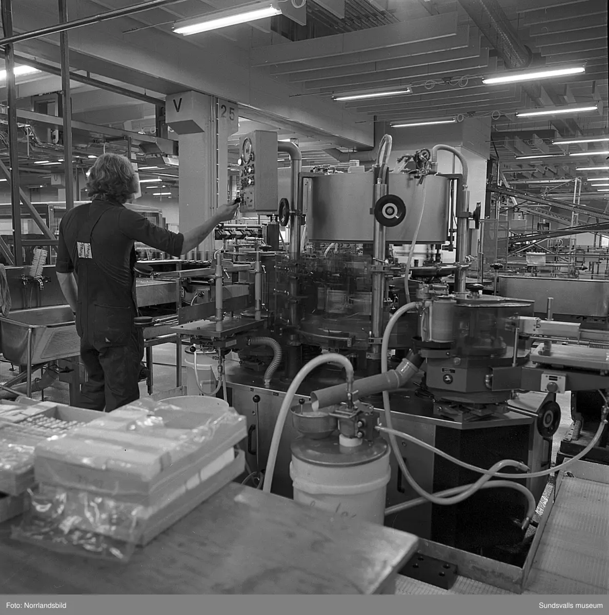 Vin & Sprit i Skönsberg. Bilder från verksamheten och jobbet vid ...