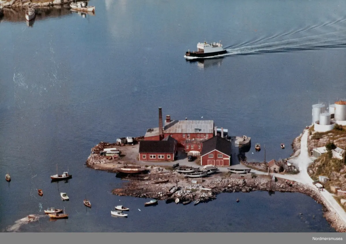 Flyfoto over Geworbnerholmen i Melkvika i Kristiansund, hvor man kan se ...