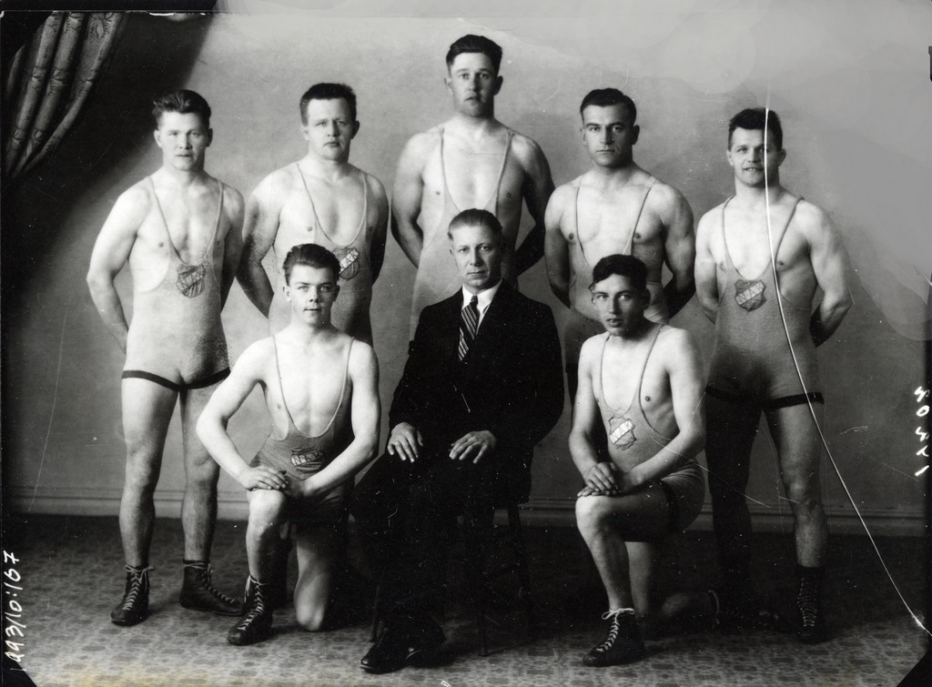 Narvik bryterlag under bykamp mot Molde. Bak fra v.:Christian Dahl ...