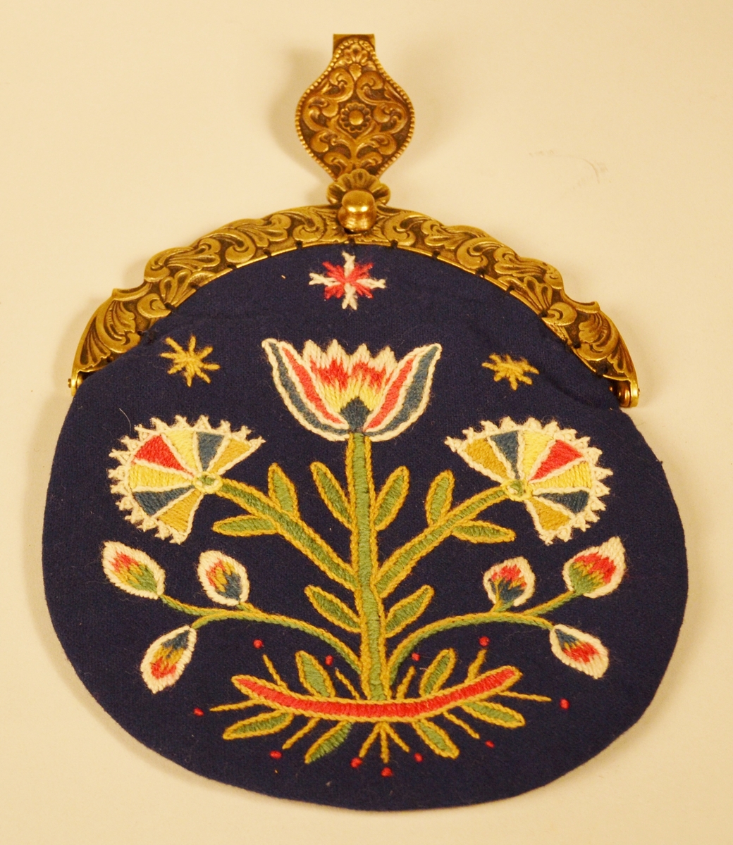 Bunad - Lands Museum / DigitaltMuseum