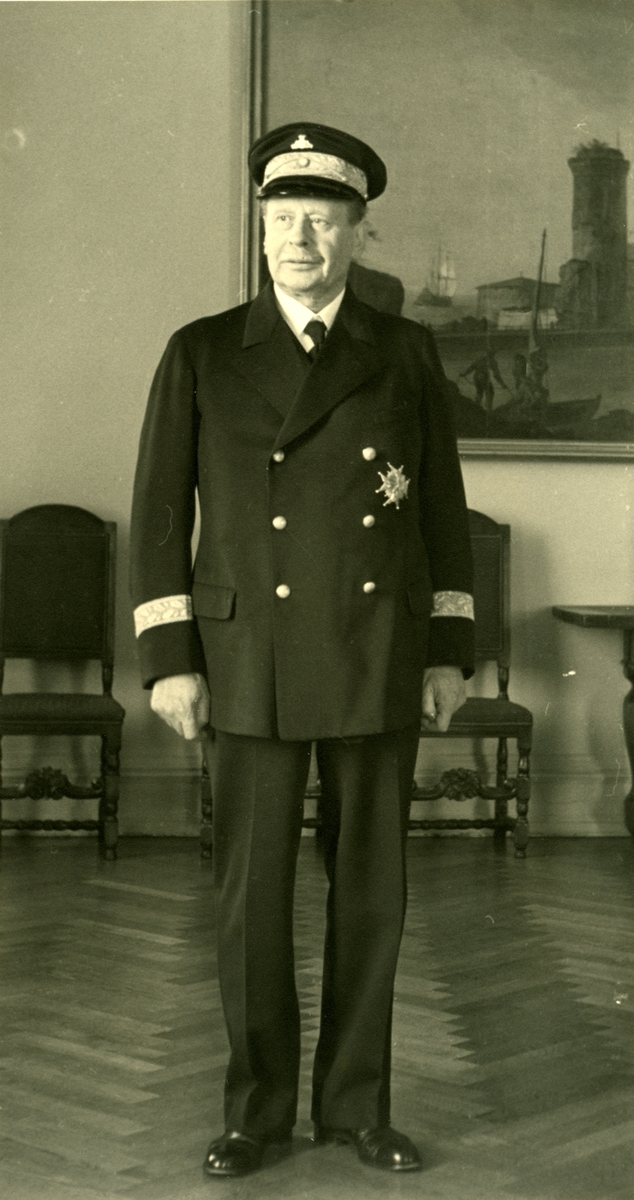 Orig. text: Karl Edvard Tiselius, landshövding i Östergötland 1930-1941 ...