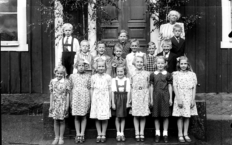 Götlunda skola 1940-talet. Ruth Fors, Inga Sigurd, Ing-Britt ...