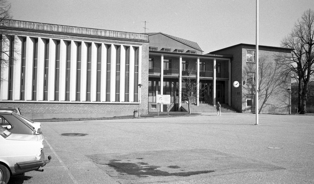 Polhemskolan, Kaserngatan 67, Gävle. Gymnasieskola. 1990. - Länsmuseet ...