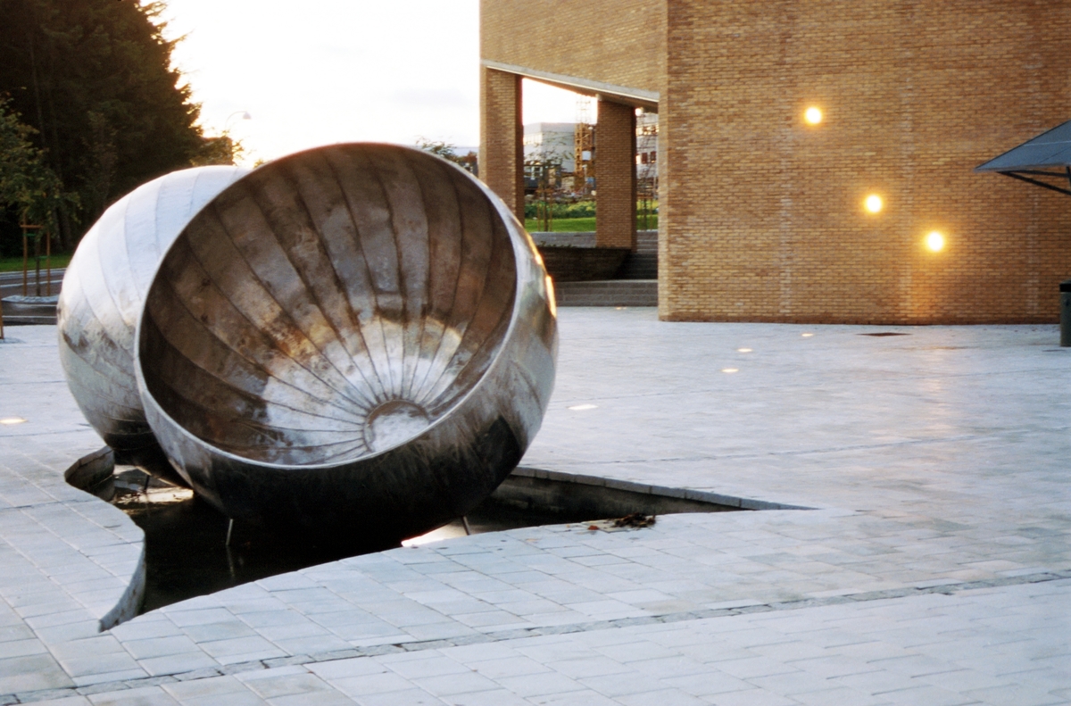 Uten tittel [Skulptur] - KORO / DigitaltMuseum