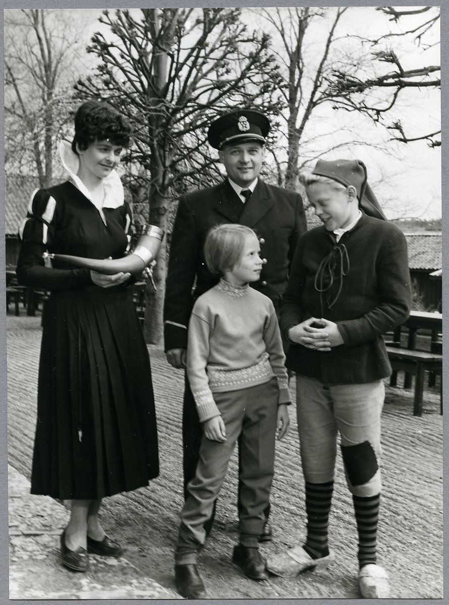 Alf Larsson som Nils Holgersson för Statens Järnvägar, SJ ...