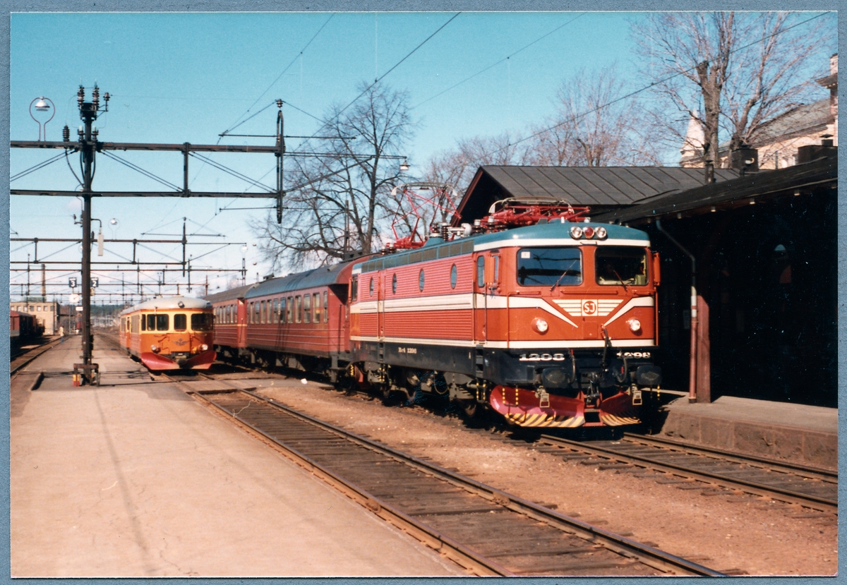 Rälsbuss och Statens Järnvägar, SJ Rc4 1298. - Järnvägsmuseet ...