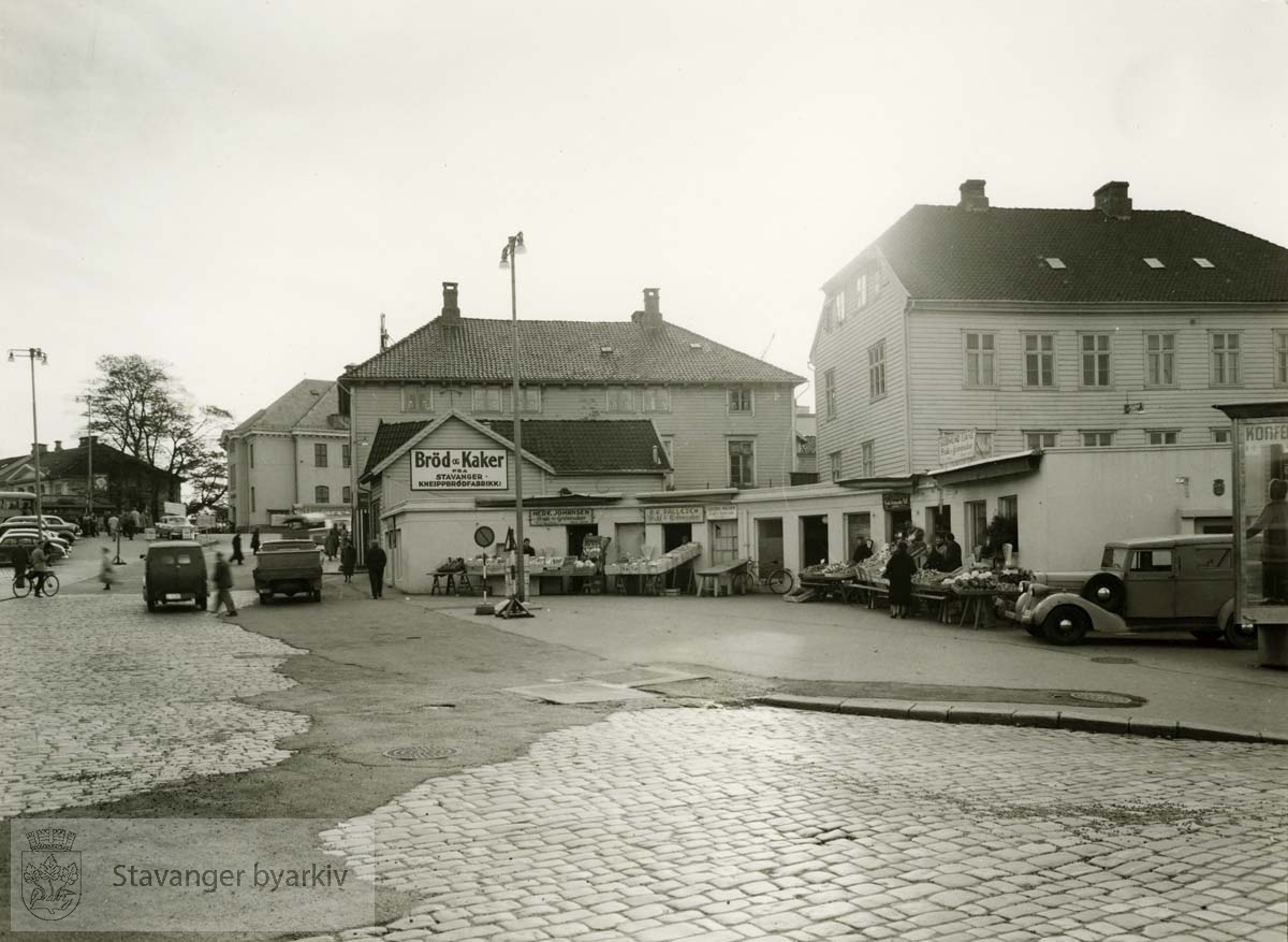 Torget og Nedre Strandgate - Stavanger byarkiv / DigitaltMuseum