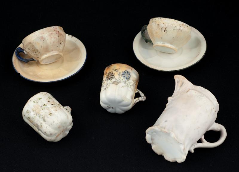 Artifacts in the cowshed - Norsk Folkemuseum