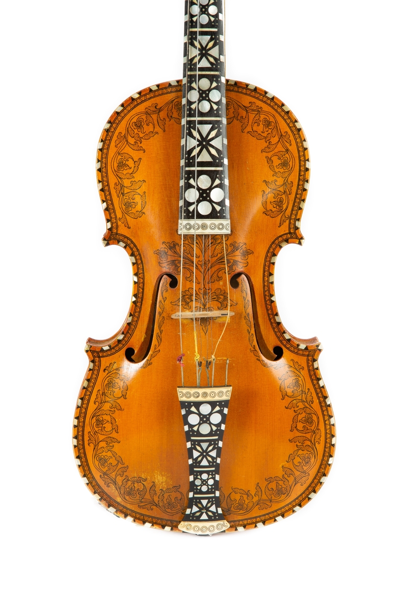 Hardingfele - Valdres Folkemuseum / DigitaltMuseum