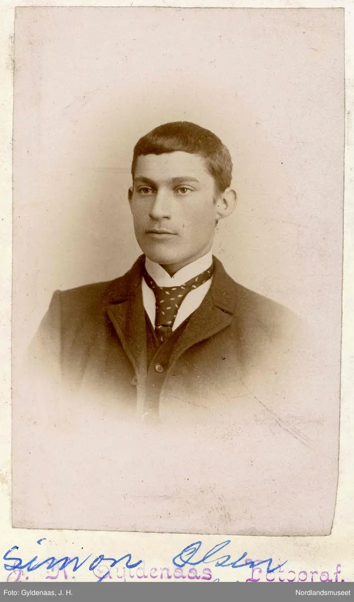Portrett av Simon Pareli Olsen, Saursfjord. - Nordlandsmuseet ...