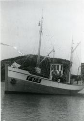 Den første fiskeskøyta M/K Austhavet. Gamvik 1940. Eiere av Austhavet F ...