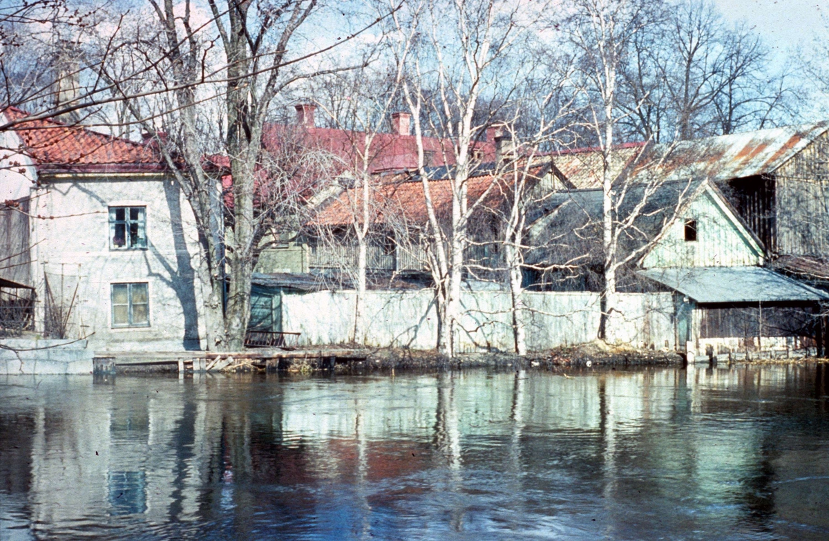 Kvarteret Lindormen vid Fyrisån, Uppsala 1966 - Upplandsmuseet ...