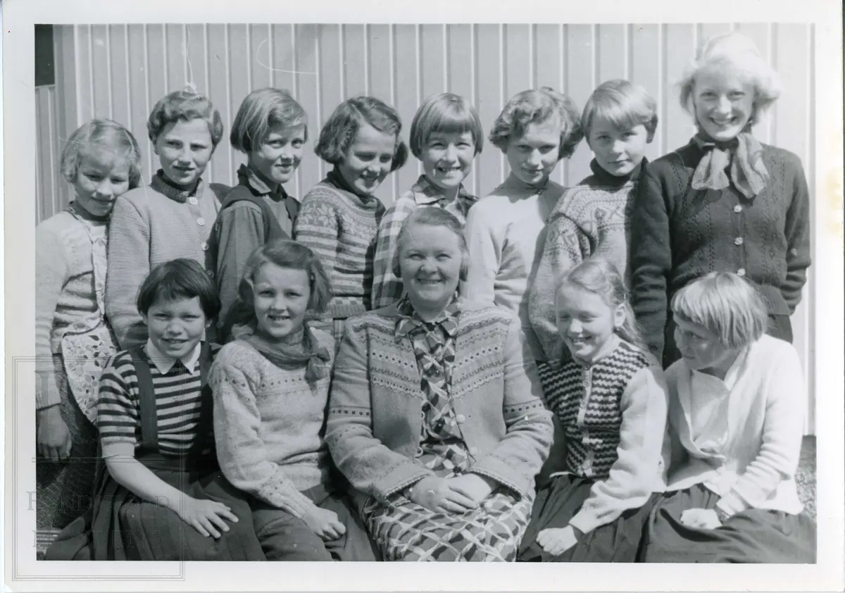 Skolebilder fra Leikvoll skole og Gran framhaldskole - Hadeland ...