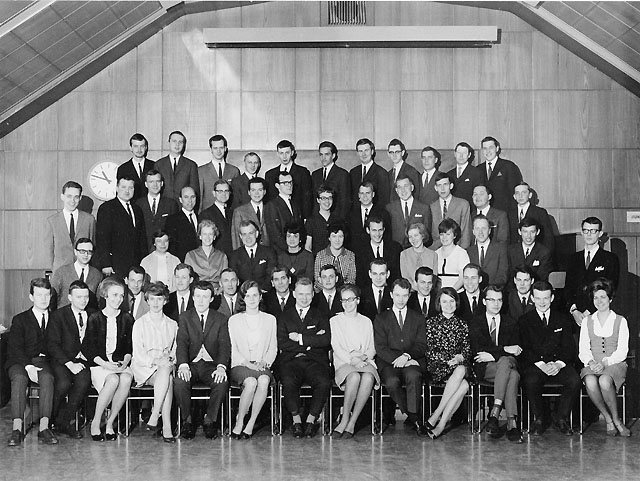 Sittande 1:a raden fr v: Inge Magnusson, Olle Olofsson, Eva Sundqvist ...